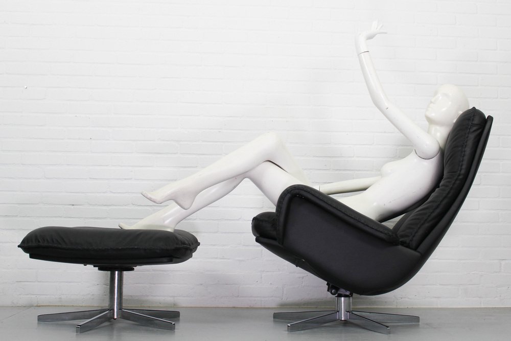 Set of DS231 James Bond High Back Swivel Chair and Ottoman by De Sede ...