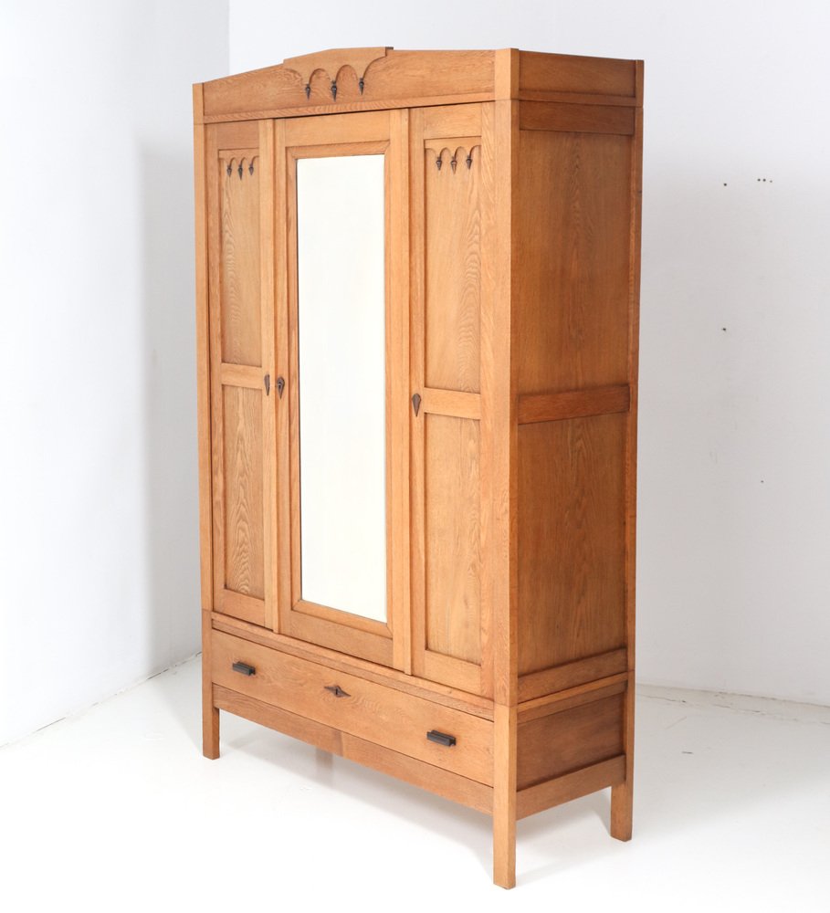 Art Deco Amsterdamse School Schrank oder Garderobe aus Eiche, 1920er ...