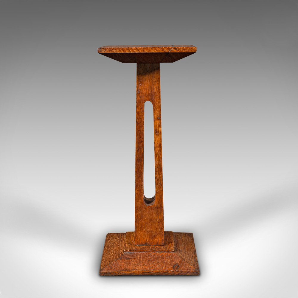 Small Antique English Victorian Display Pedestal, 1900 for sale at Pamono