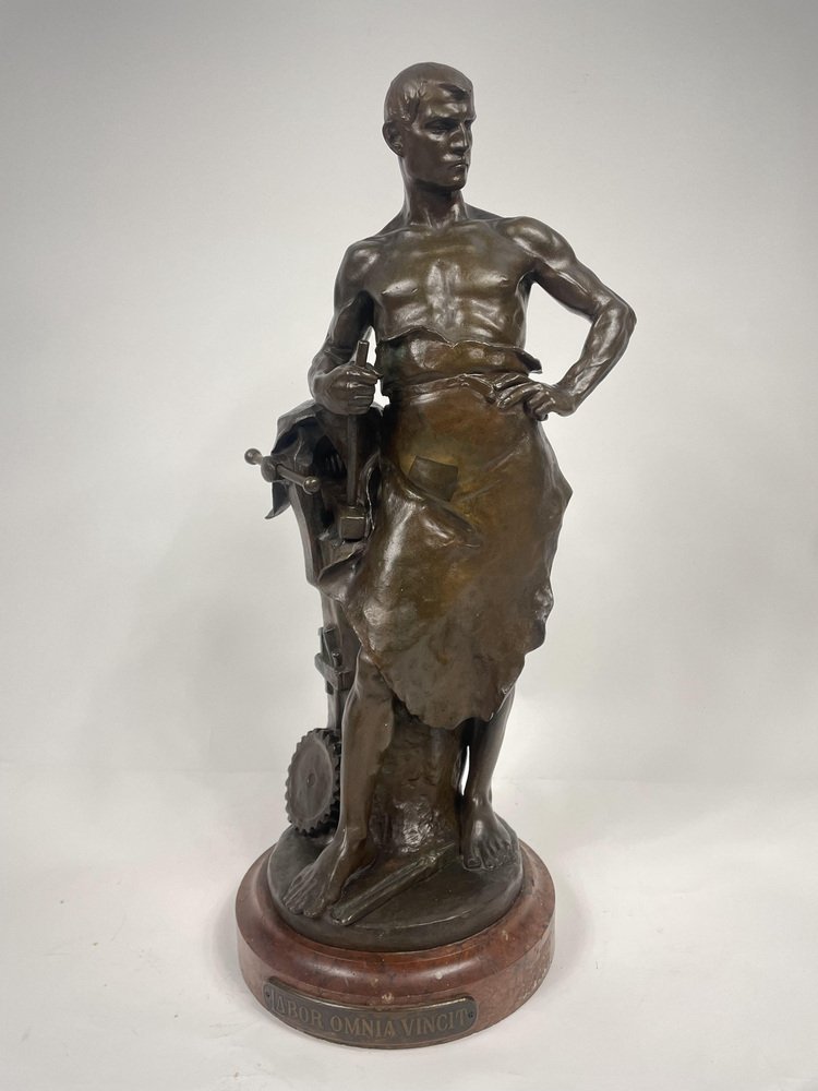 Hans Muller, Labor Omnia Vincit, 1920s, Bronze & Marble for sale at Pamono