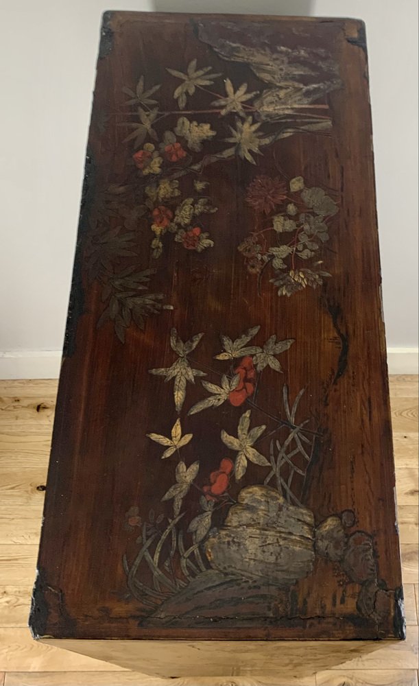 Antique Chinese Lacquered Cabinet for sale at Pamono