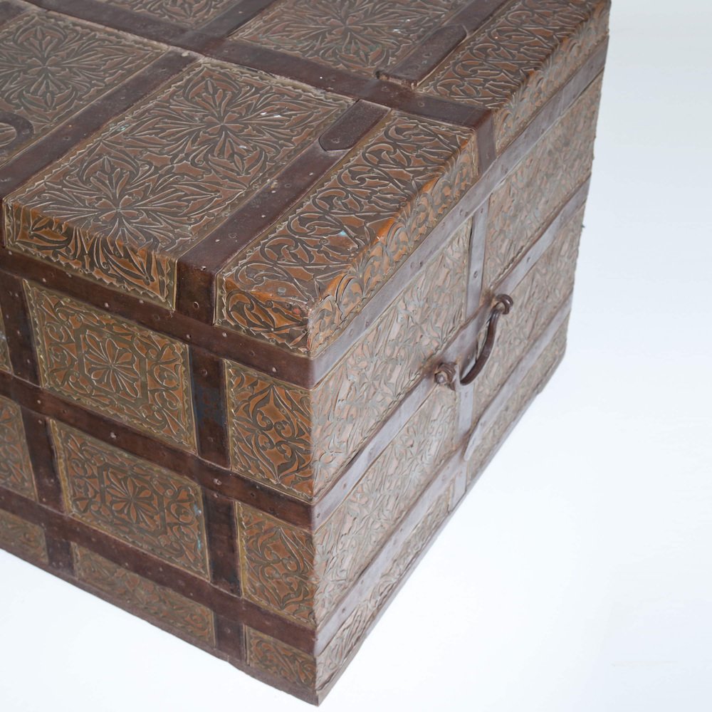 19th Century Anglo-Indian Chest for sale at Pamono