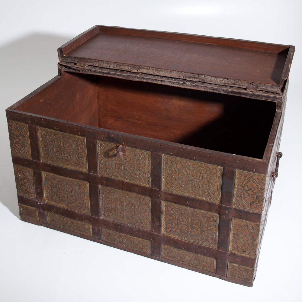 19th Century Anglo-Indian Chest for sale at Pamono