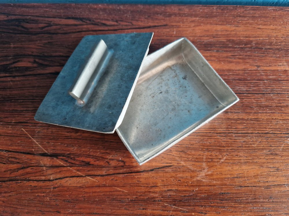 Deckeldose von Karl Raichle für Bauhaus & Burg Giebichenstein, 1931 bei ...