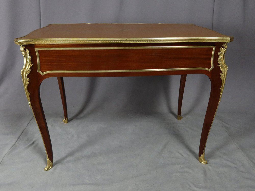 Louis XV Desk in Mahogany for sale at Pamono