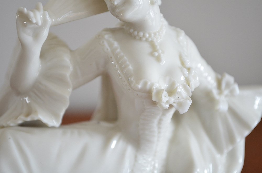 Porcelain Dancer by Anton Buselli for Nymphenburg, 1940s for sale at Pamono