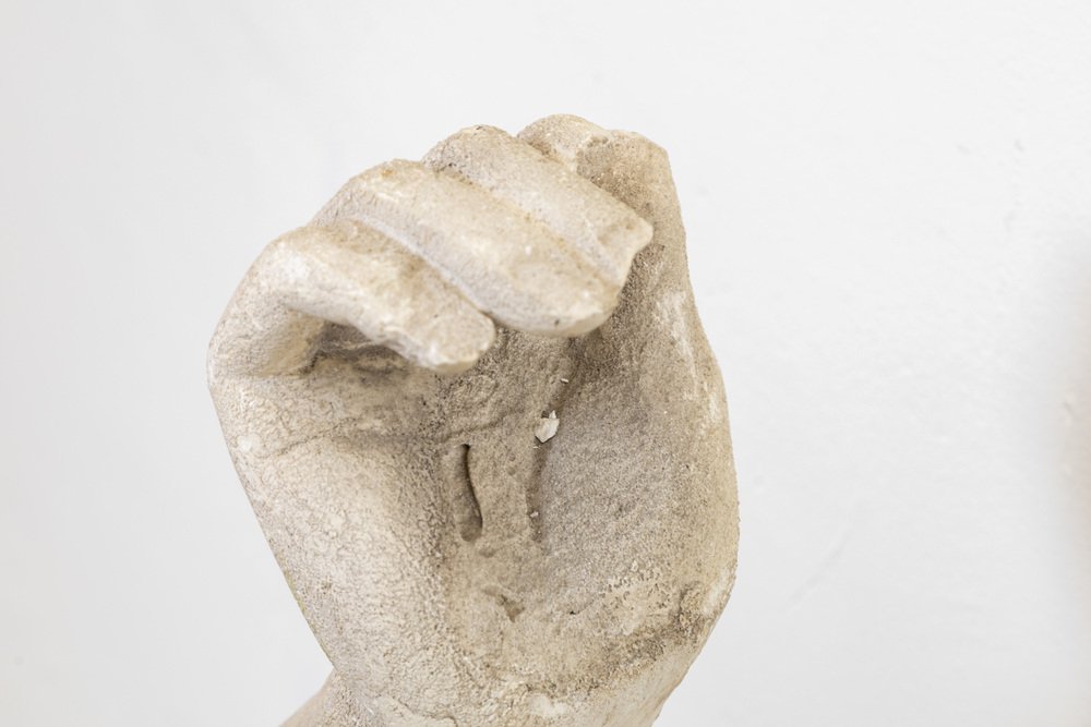 20th Century Roman Figures, Set of 2 for sale at Pamono