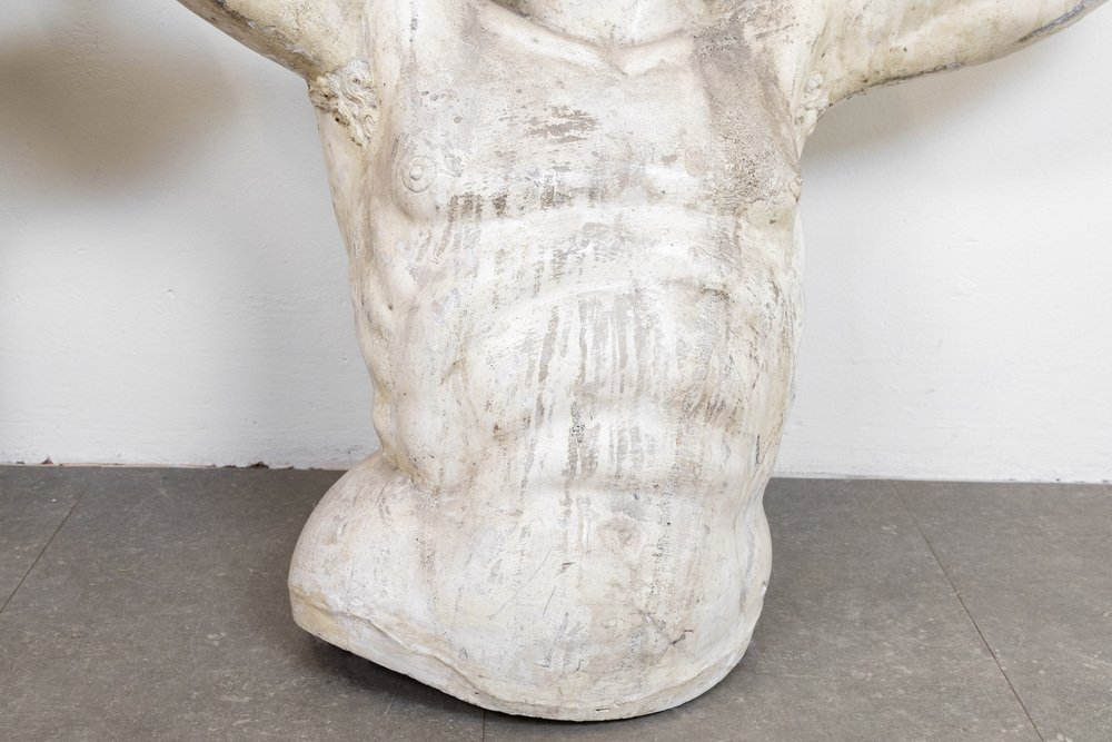 20th Century Roman Figures, Set of 2 for sale at Pamono