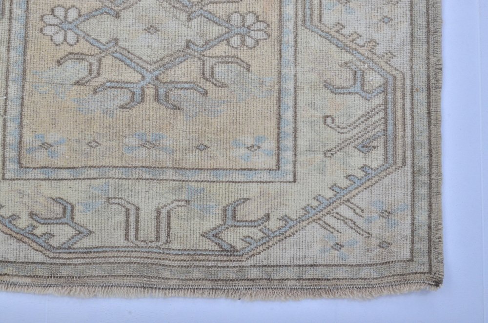 Natürlicher Boho & Eclectic Decor Bodenläufer aus verwaschener Wolle ...