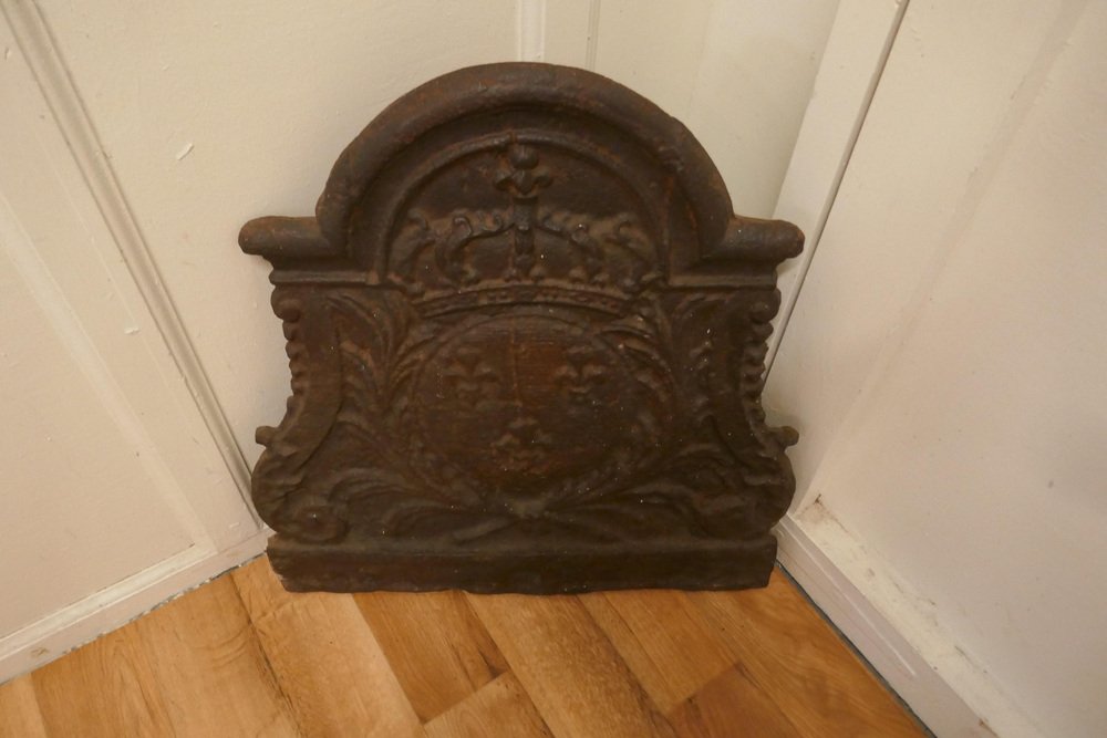 Antique French Fire Back in Cast Iron, 1860 for sale at Pamono