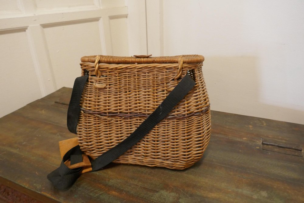 Vintage Victorian Oval Wicker Fishing Creel, 1900 for sale at Pamono