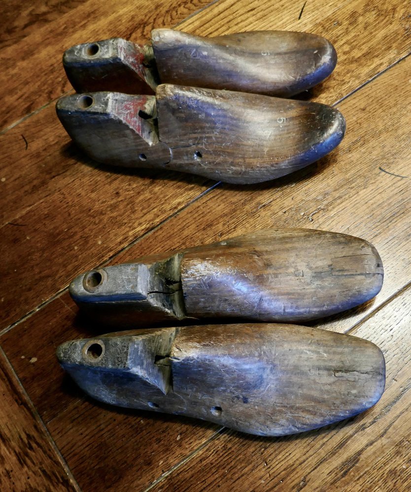 Antique Rustic Shoe Lasts, 1890s, Set of 4 for sale at Pamono