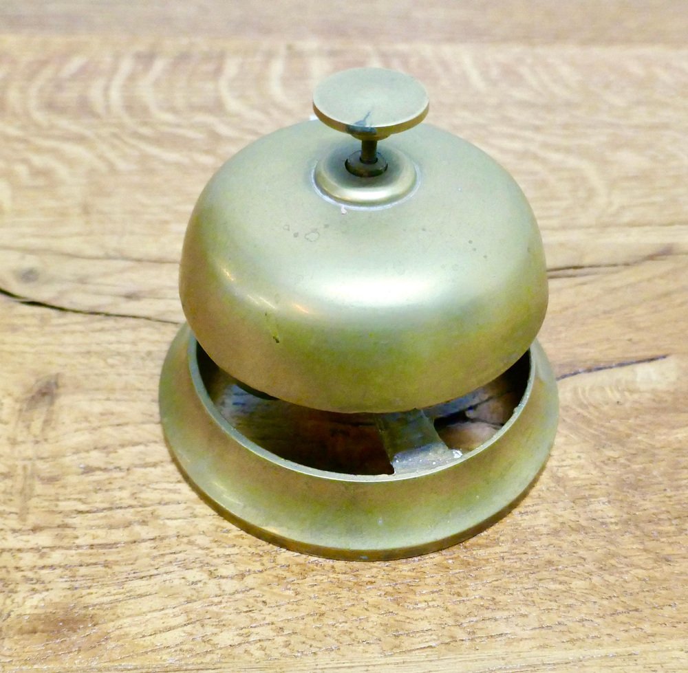 Victorian Brass Reception Desk Bell, 1890 for sale at Pamono