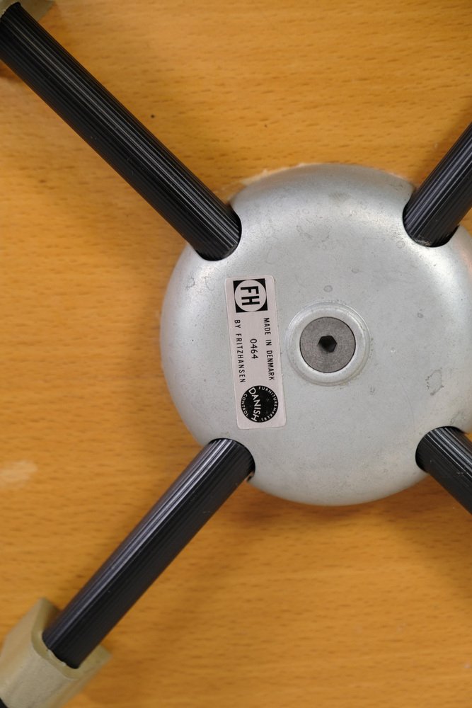 Model 3103 T-Chair in Oak by Arne Jacobsen for Fritz Hansen, 1960s, Set ...