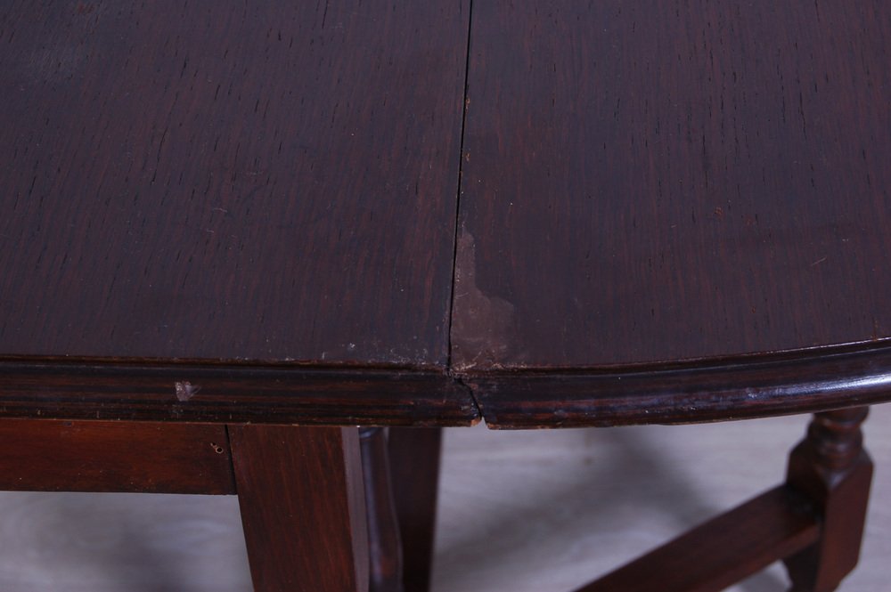 Vintage Banded Table, 1920s for sale at Pamono