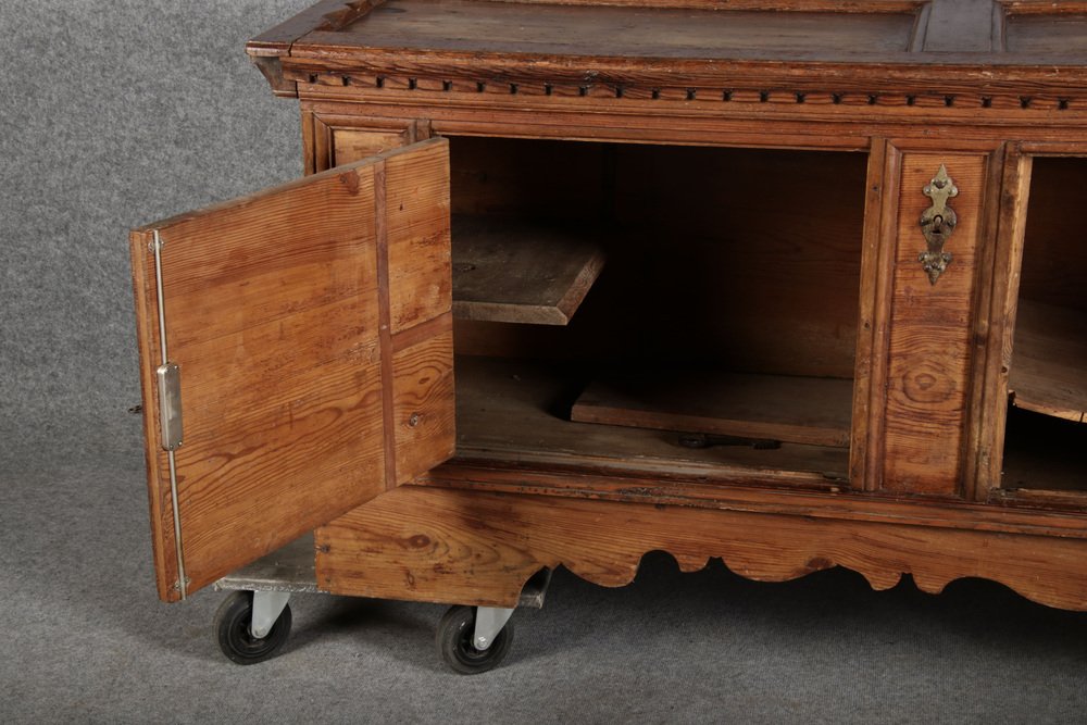 Large Antique Baroque Chest, 1700 for sale at Pamono