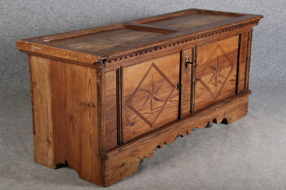 Large Antique Baroque Chest, 1700 for sale at Pamono