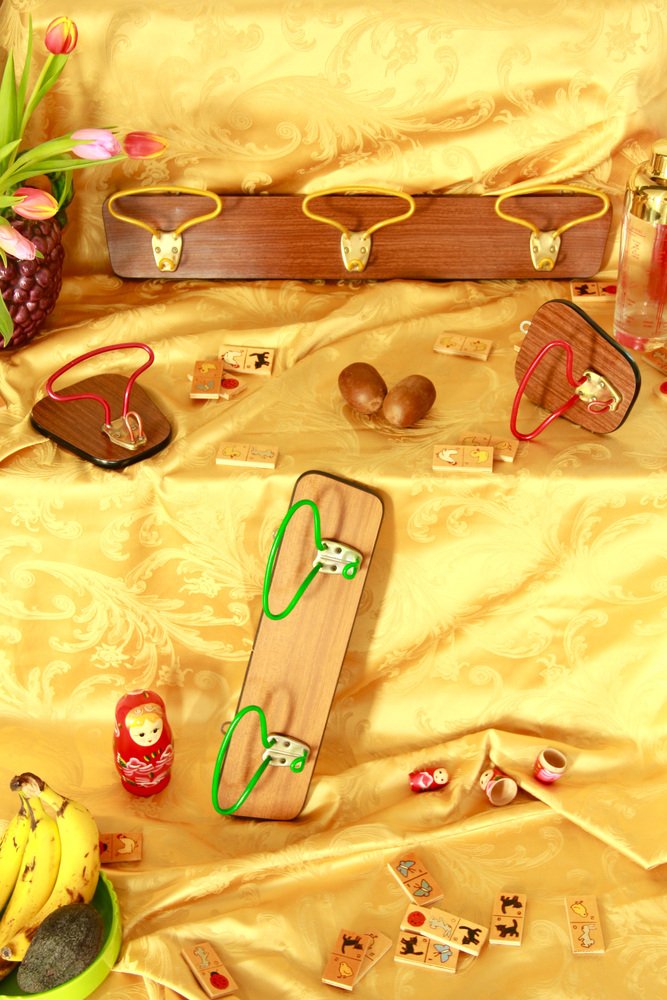 Mid-Century Italian Red Coat Rack from Malpelo, 1960s for sale at Pamono