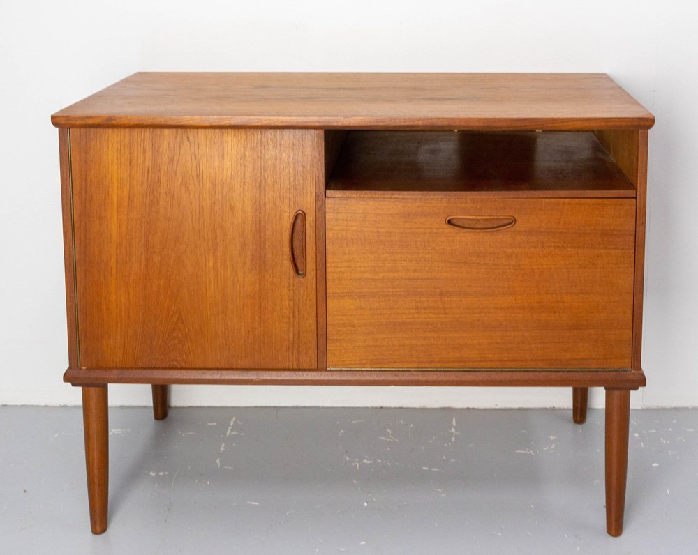 Mid-Century French Teak Hi Fi Cabinet, 1950s for sale at Pamono