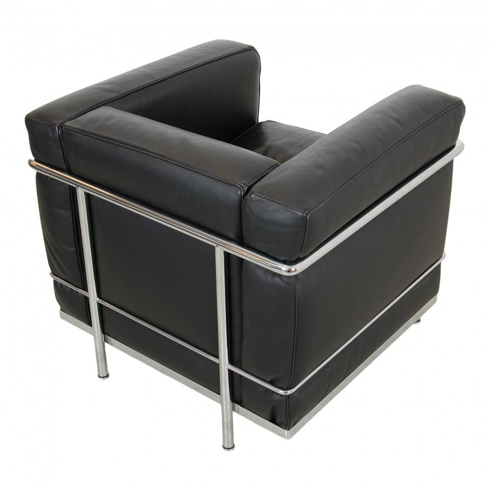 Lc2 Armchair in Black Leather by Le Corbusier for Cassina for sale at ...