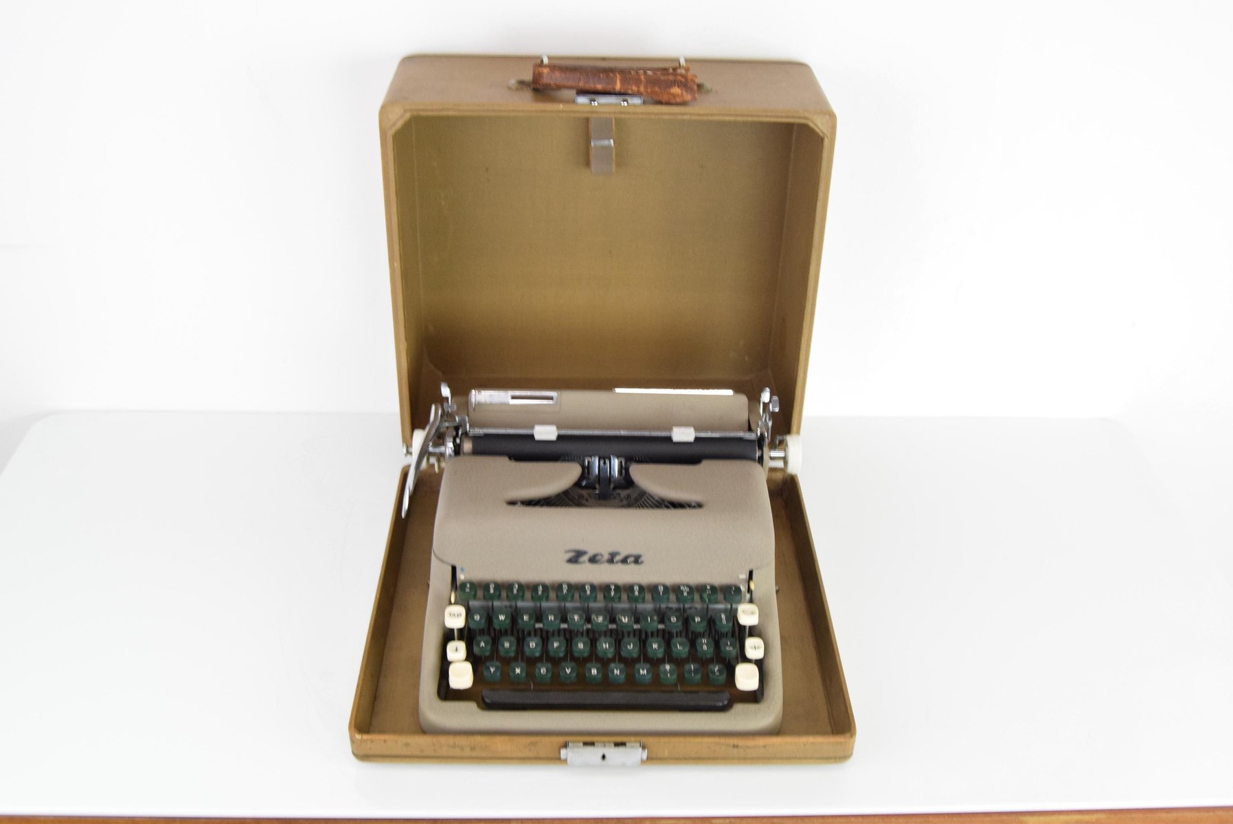 Mid-Century Typewriter from Zeta, 1950s for sale at Pamono
