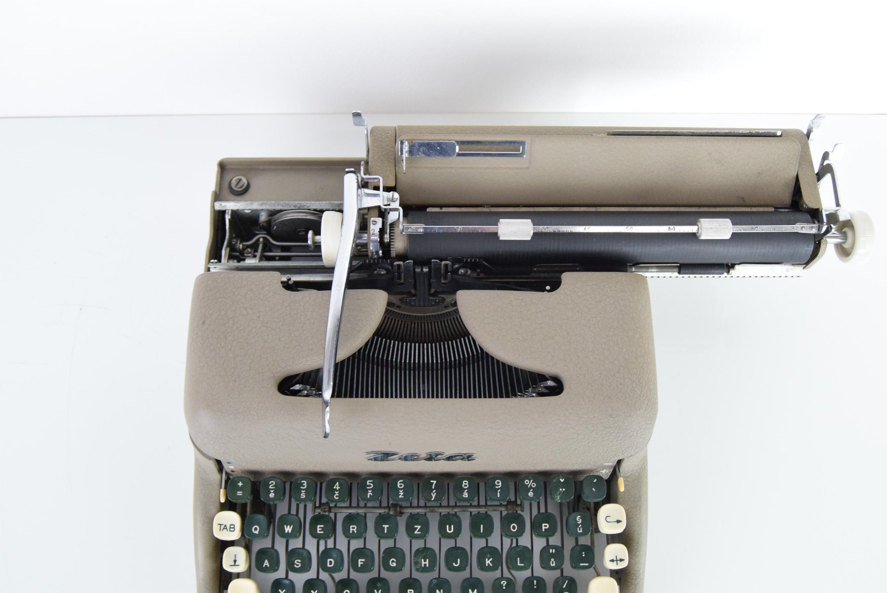 Mid-Century Typewriter from Zeta, 1950s for sale at Pamono
