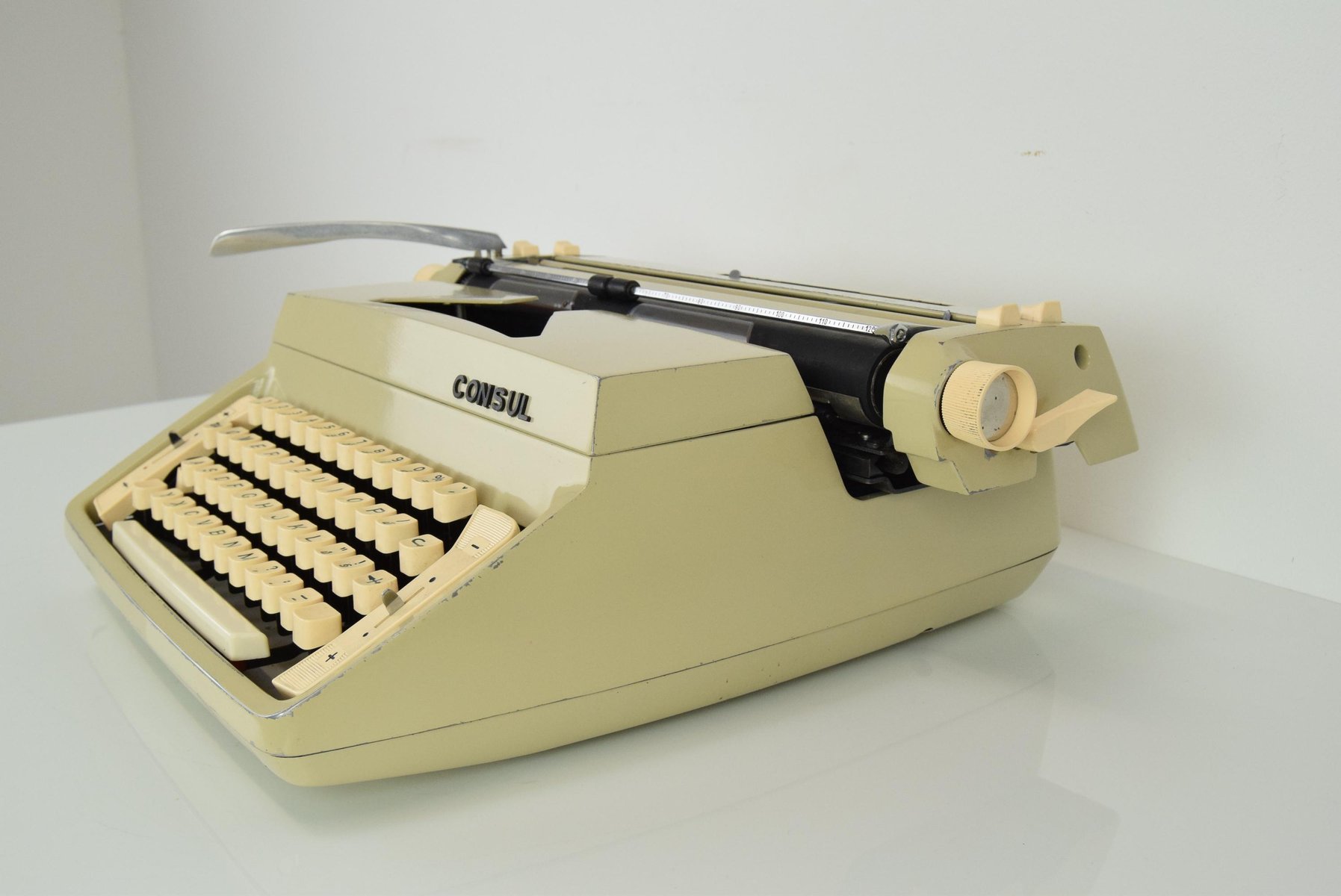 Mid-Century Typewriter from Consul, 1970s for sale at Pamono
