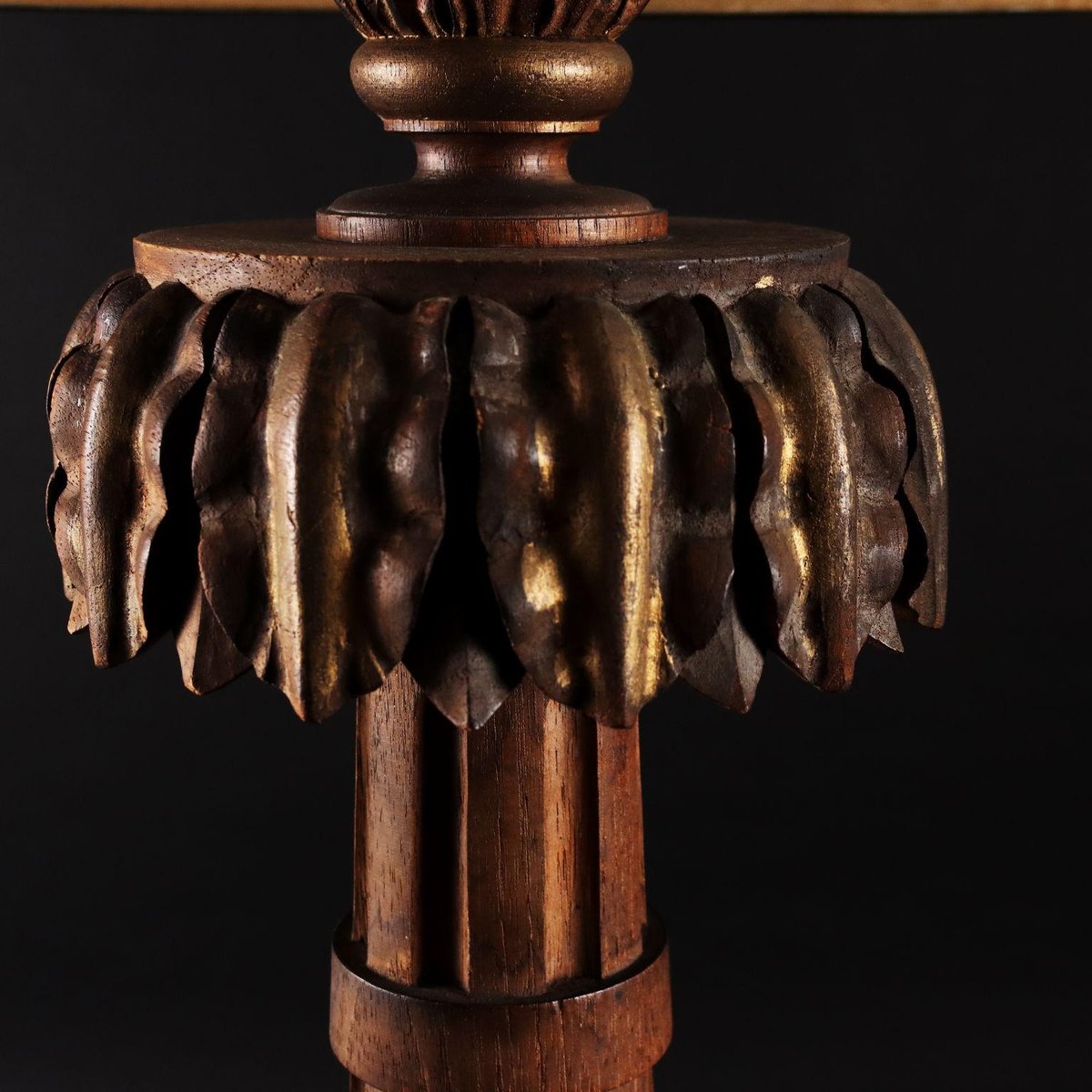 Neoclassical Style Floor Lamp for sale at Pamono