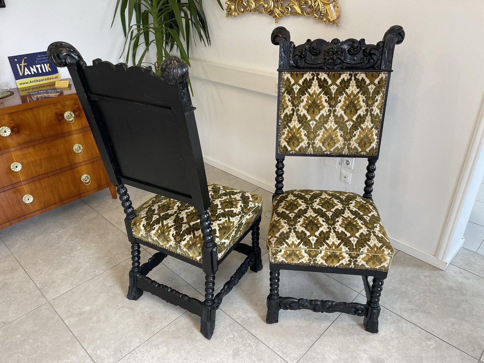 Set of Knights Side Chairs for sale at Pamono