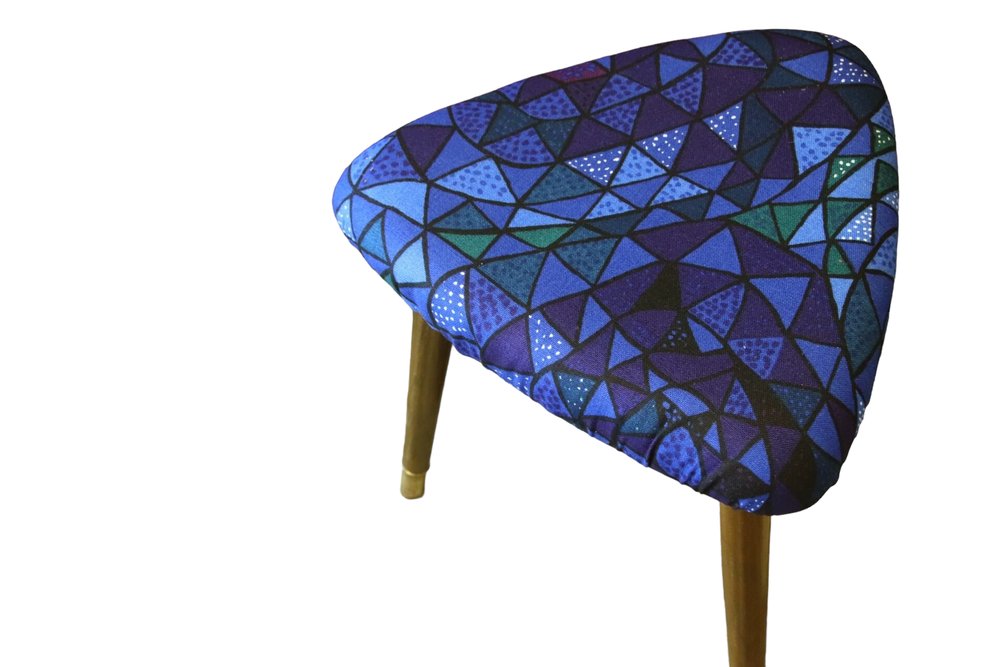 Smooth Triangular Stool in the Oomph Viola Gråsten Linen Fabric, 1950s ...