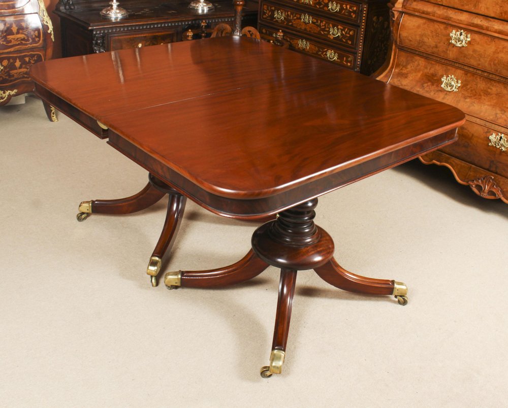 19th Century Regency Metamorphic 3-Pillar Dining Table for sale at Pamono