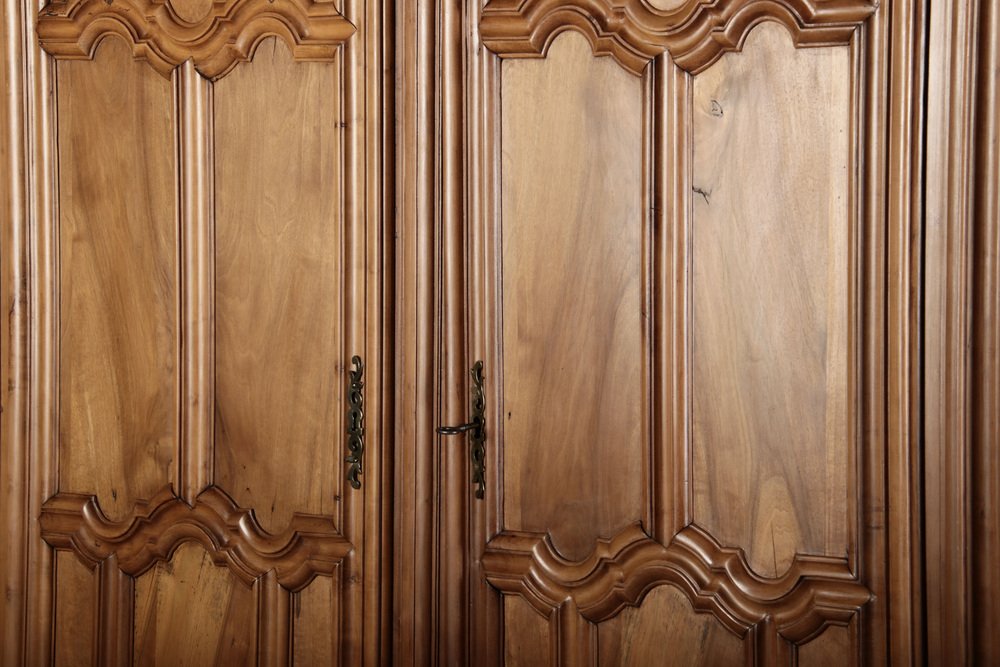 Antique Lotringer Cabinet, 1730 for sale at Pamono