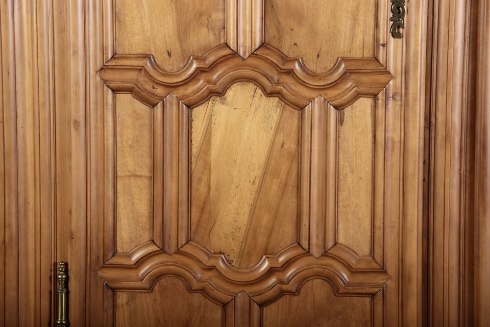 Antique Lotringer Cabinet, 1730 for sale at Pamono