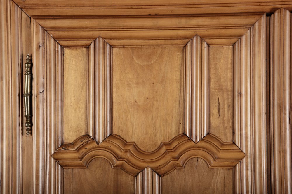 Antique Lotringer Cabinet, 1730 for sale at Pamono