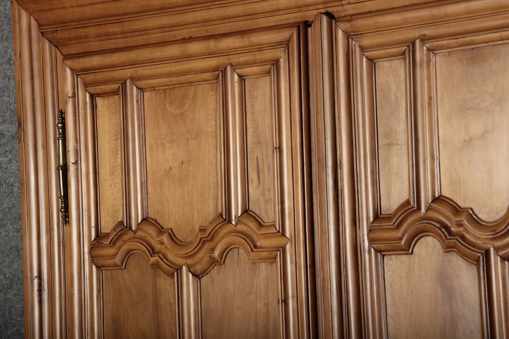 Antique Lotringer Cabinet, 1730 for sale at Pamono