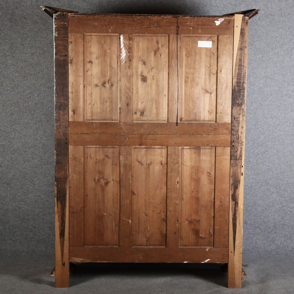 Antique Lotringer Cabinet, 1730 for sale at Pamono