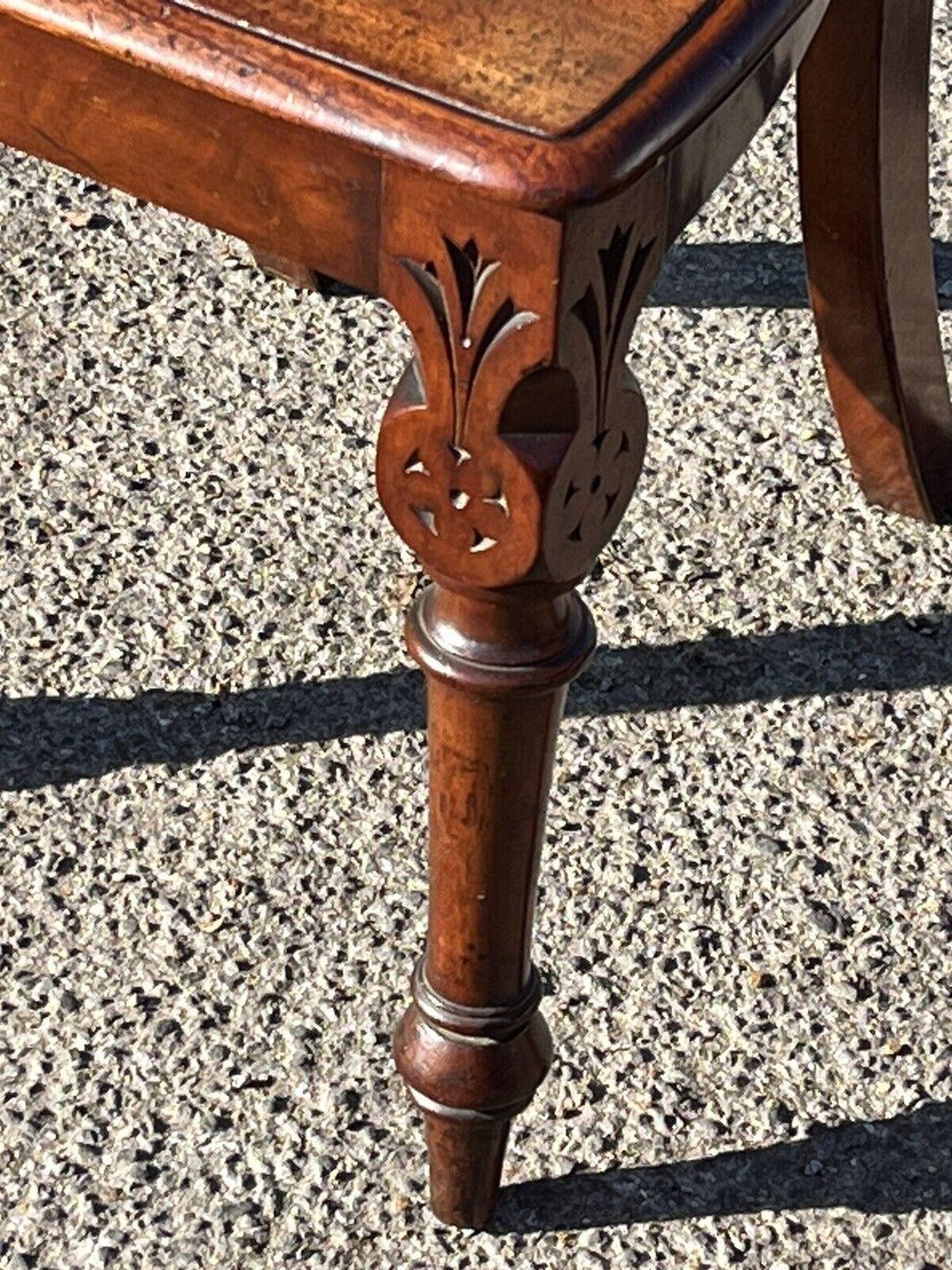Set of Victorian Shield Back Hall Chairs in Mahogany for sale at Pamono