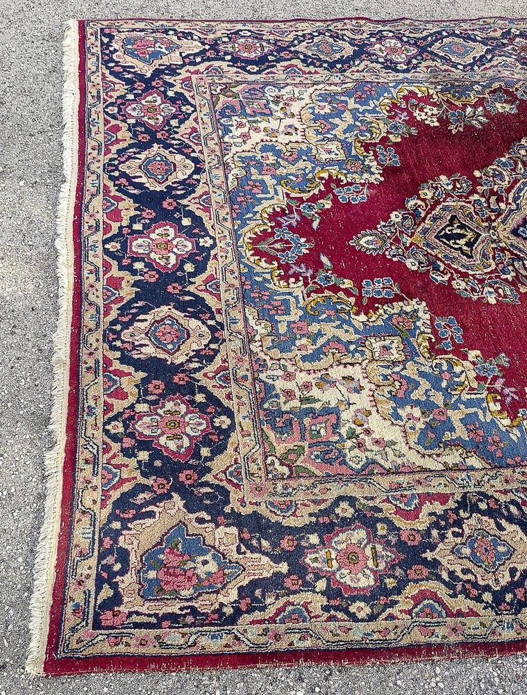 Middle Eastern Rug with Floral Designs, 1980 for sale at Pamono