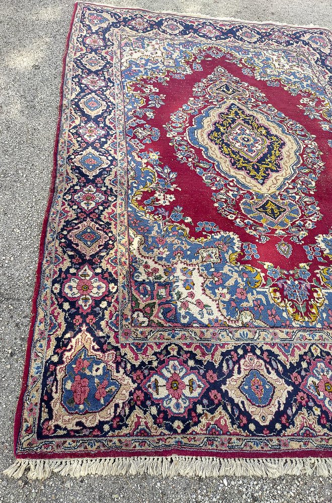 Iranian Rug with Floral Designs, 1980 for sale at Pamono