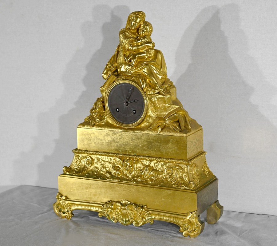 Early 19th Century Golden Bronze Pendulum the Virgin with the Chair for ...