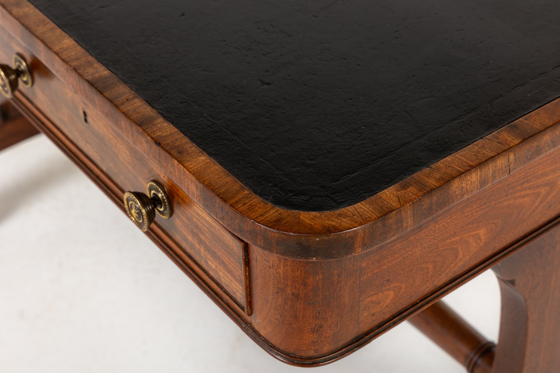 English Regency Mahogany Library Table for sale at Pamono