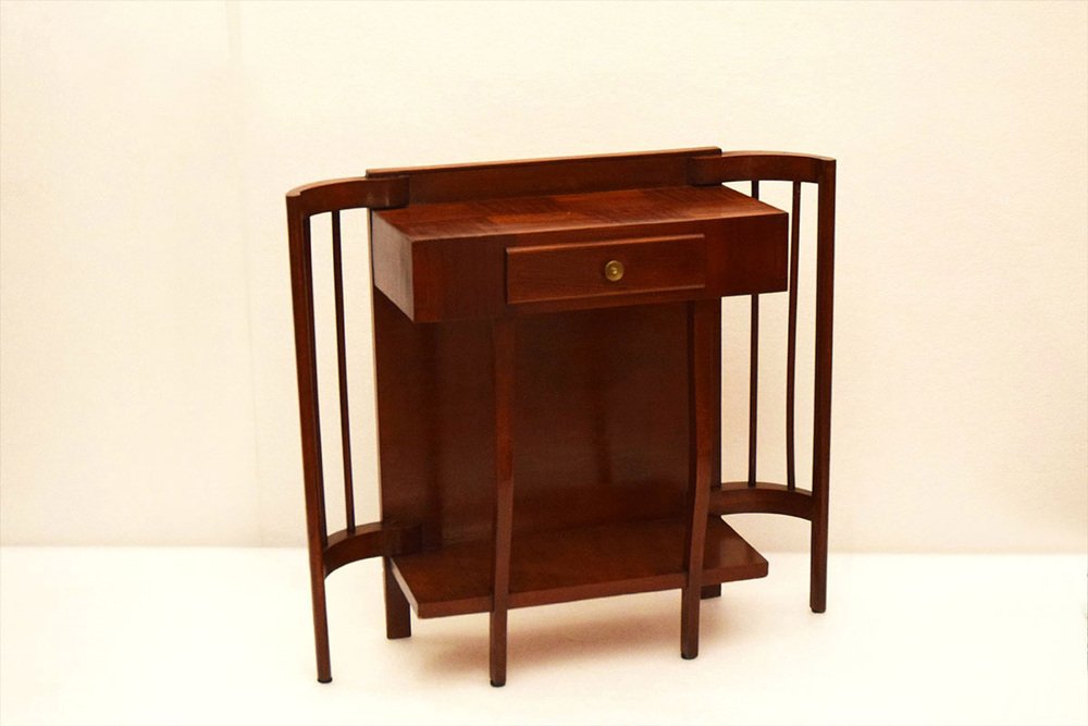 Art Deo Coffee Table in Curved Walnut, 1940s for sale at Pamono