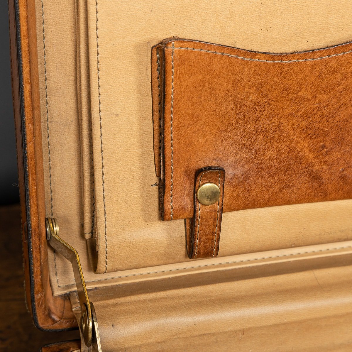 Vintage American Leather Briefcase by Hartmann, 1920 for sale at Pamono