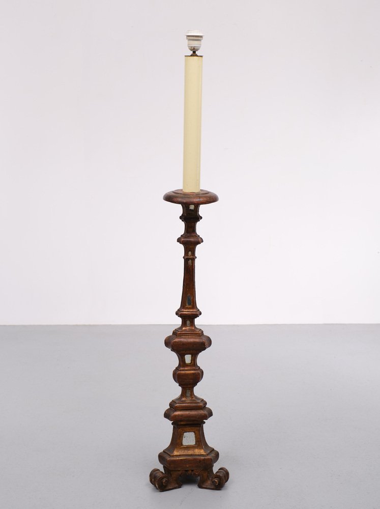 Italian Gilded Wood Rococo Floor Lamp, 1950s for sale at Pamono