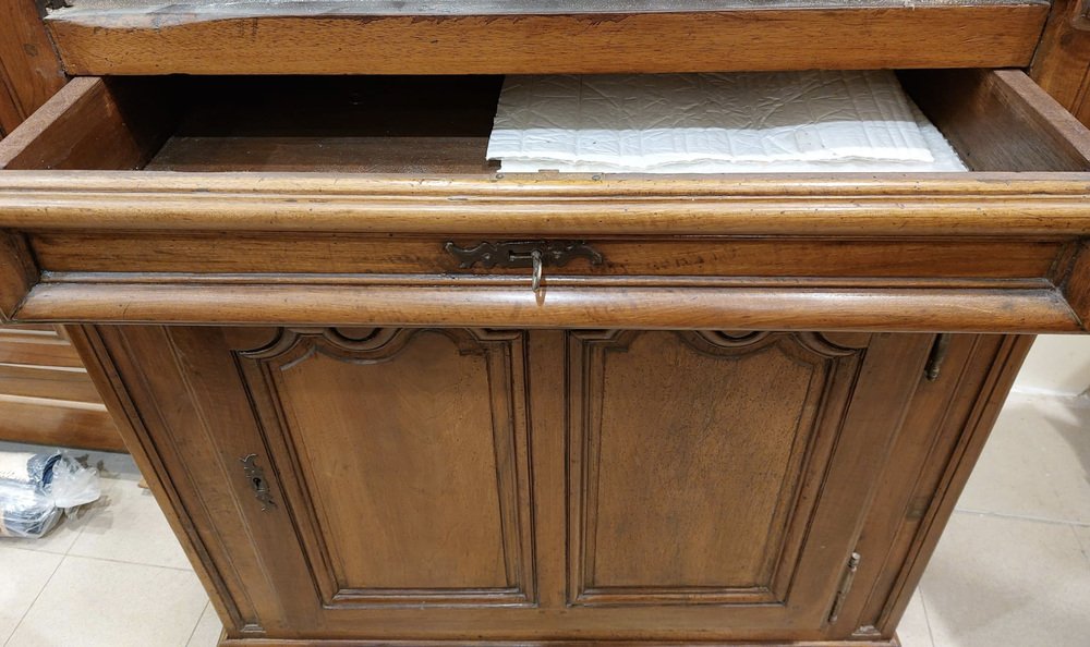 Stipo Cabinet in Walnut with Carvings and Drawer, Italy, 1700s for sale ...