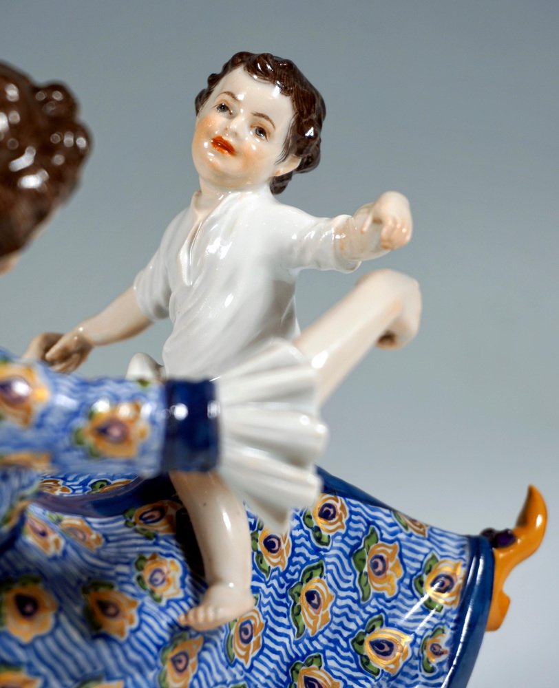 Art Nouveau Group Mother with Child by Paul Helmig for Meissen, Germany ...