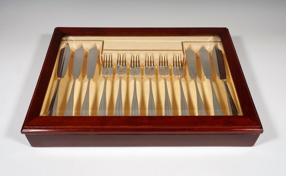 Art Deco Silver Fish Cutlery Set in Showcase by Jarosinski & Vaugoin ...