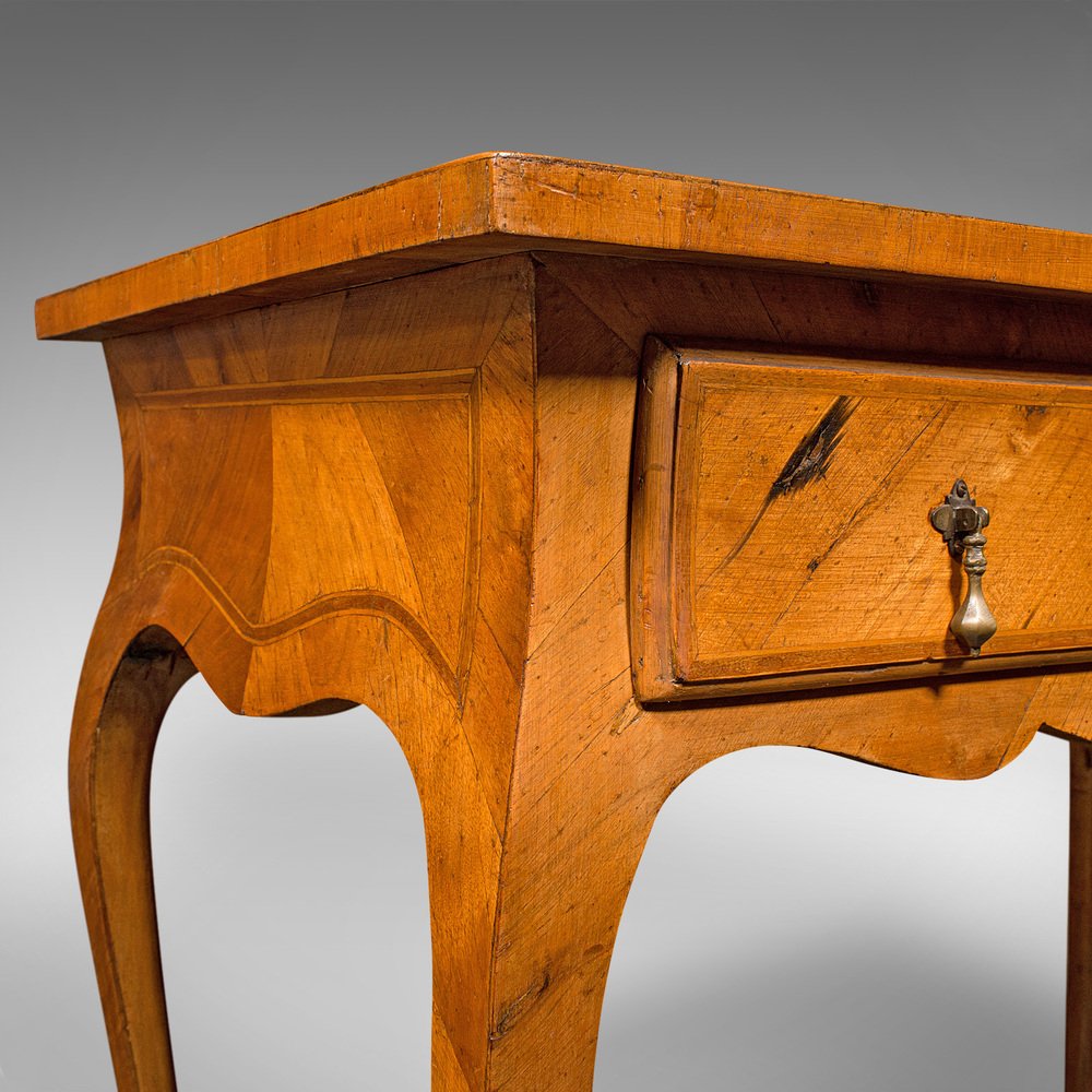 Antique French Bureau Plat in Walnut, 1900 for sale at Pamono