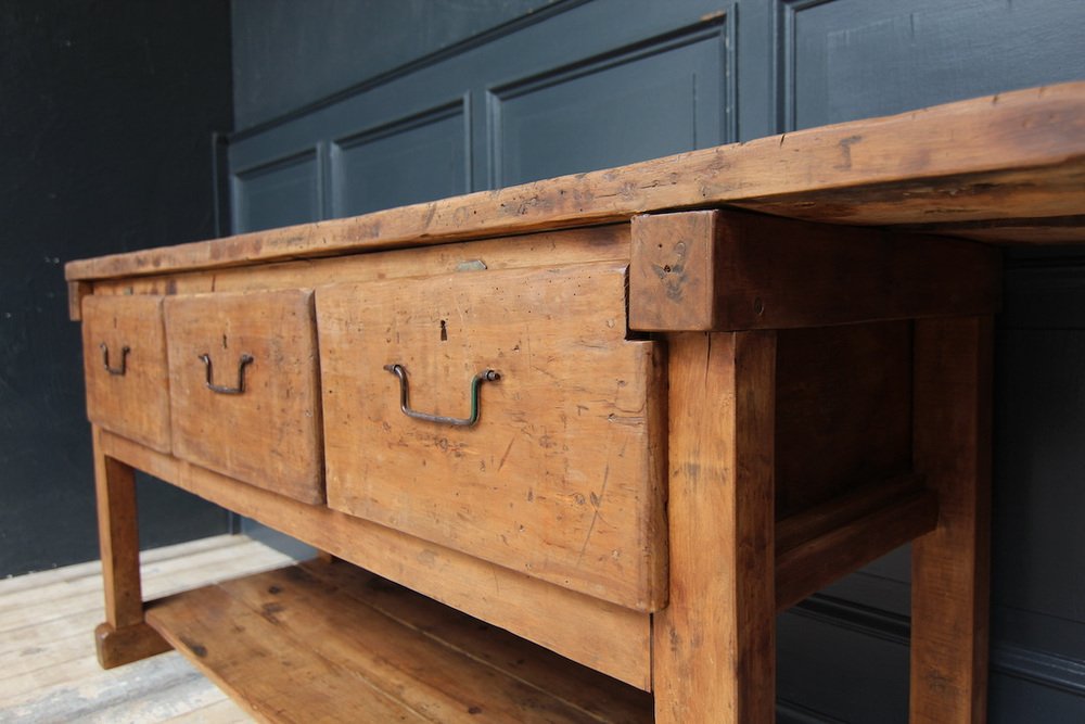 Vintage Workbench with Drawers, 1920s for sale at Pamono