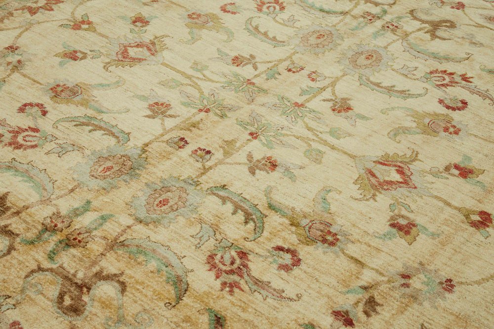 Large Vintage Beige Rug for sale at Pamono